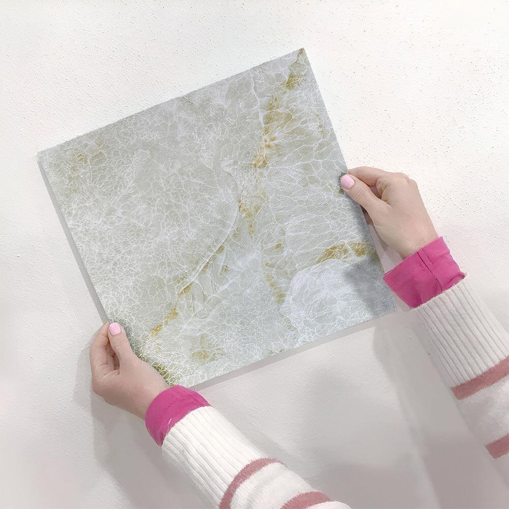 PVC samolepicí podlahové čtverce 30x30 cm - krémový mramor | Darky.cz